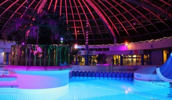 阿姆斯特丹的5大游泳池 - bobapp手机客户端